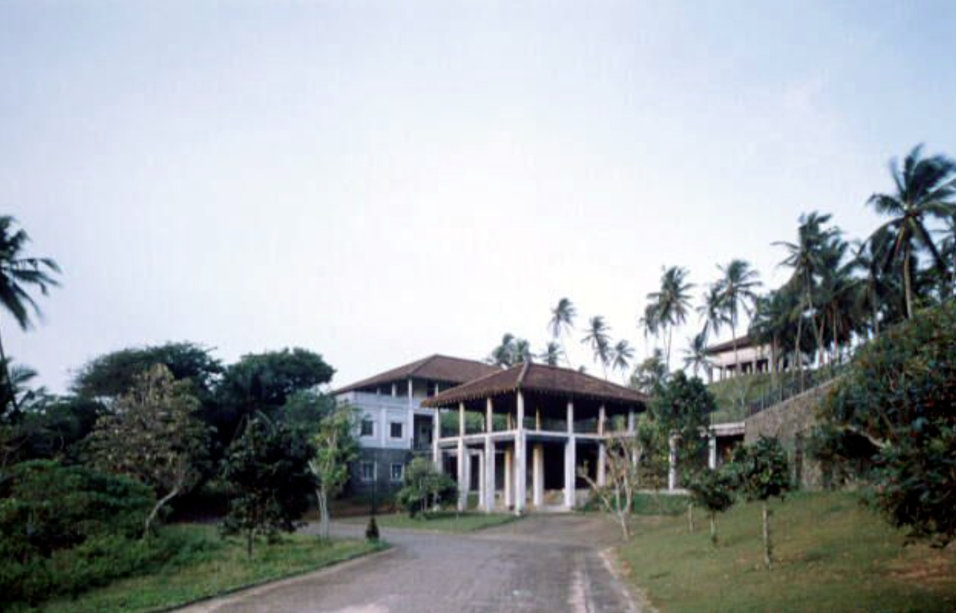 Science Faculty, Arts Faculty, Library and Administration Building ...