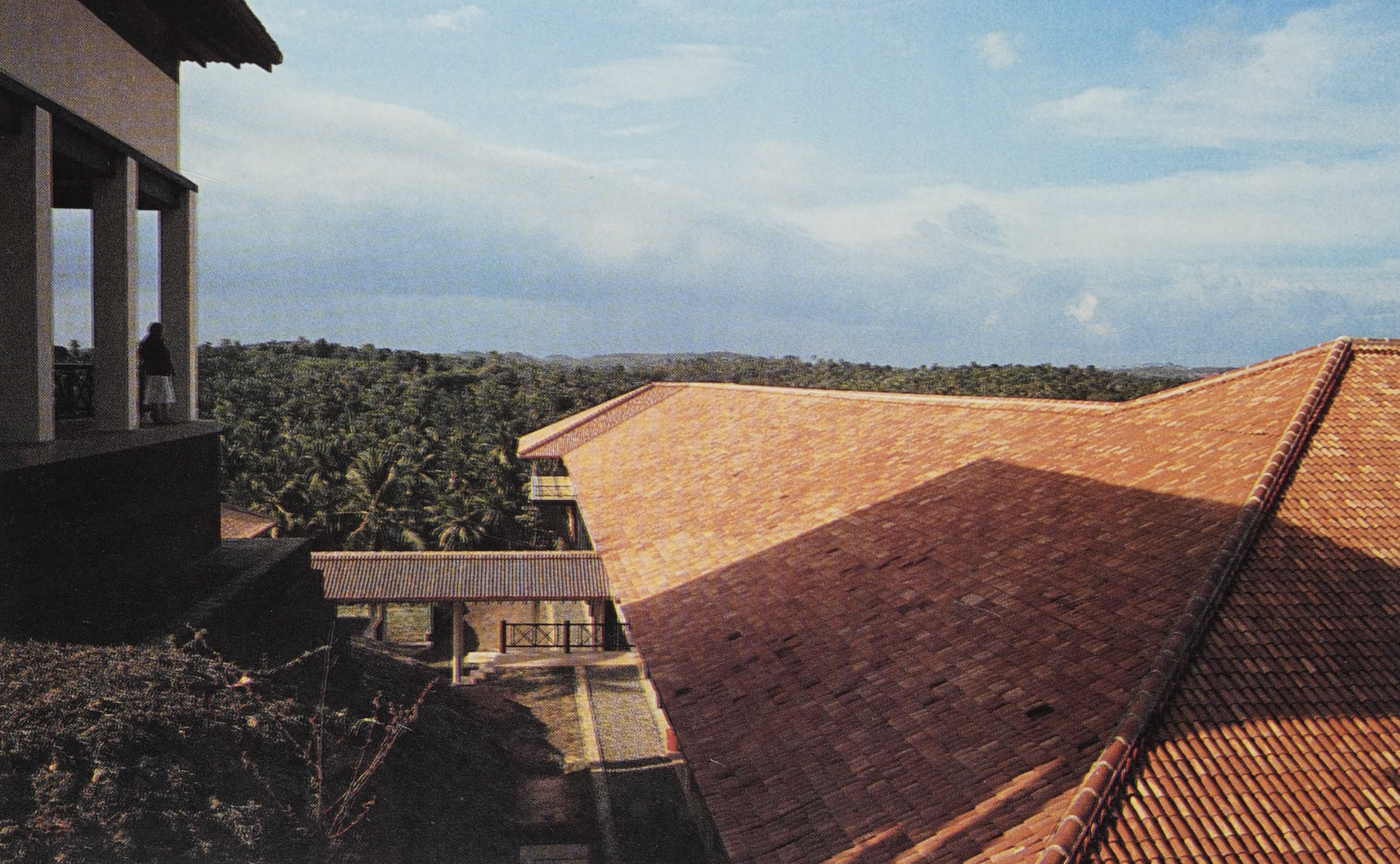Science Faculty, Arts Faculty, Library and Administration Building ...