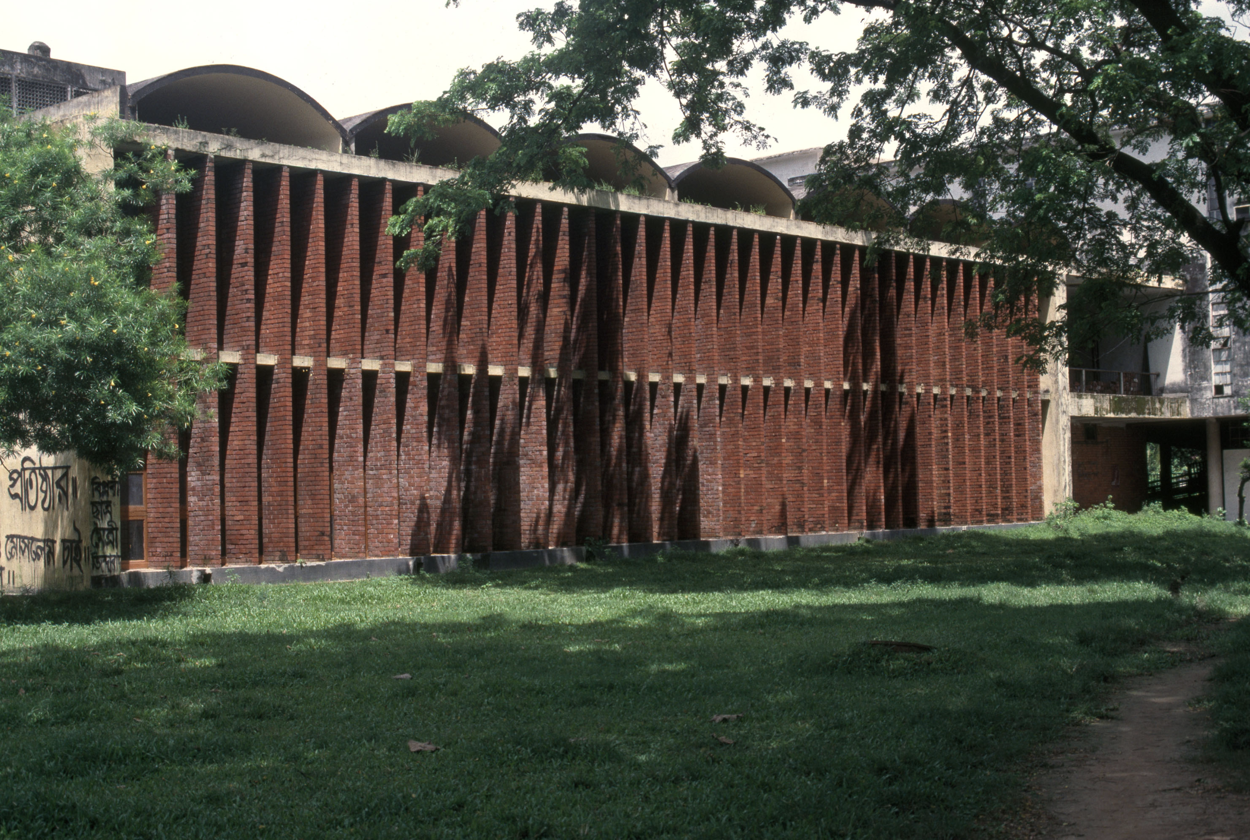 Dhaka University Library