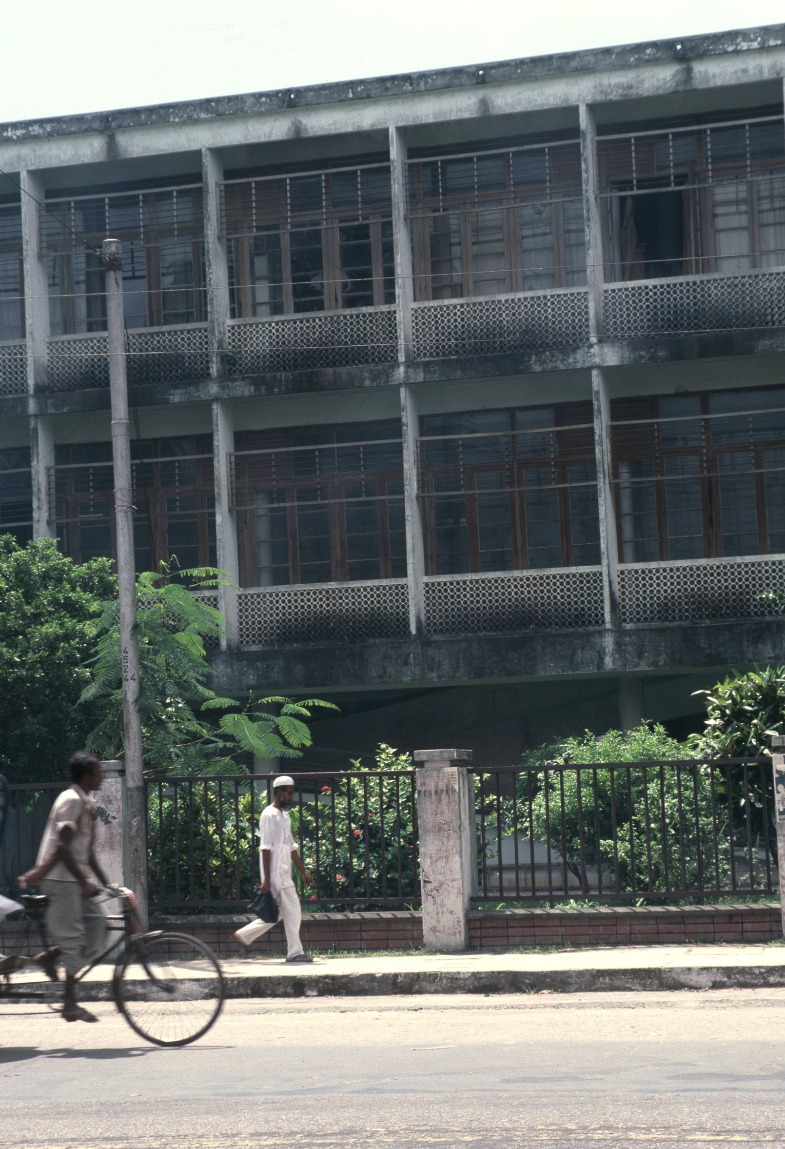 Dhaka University Library