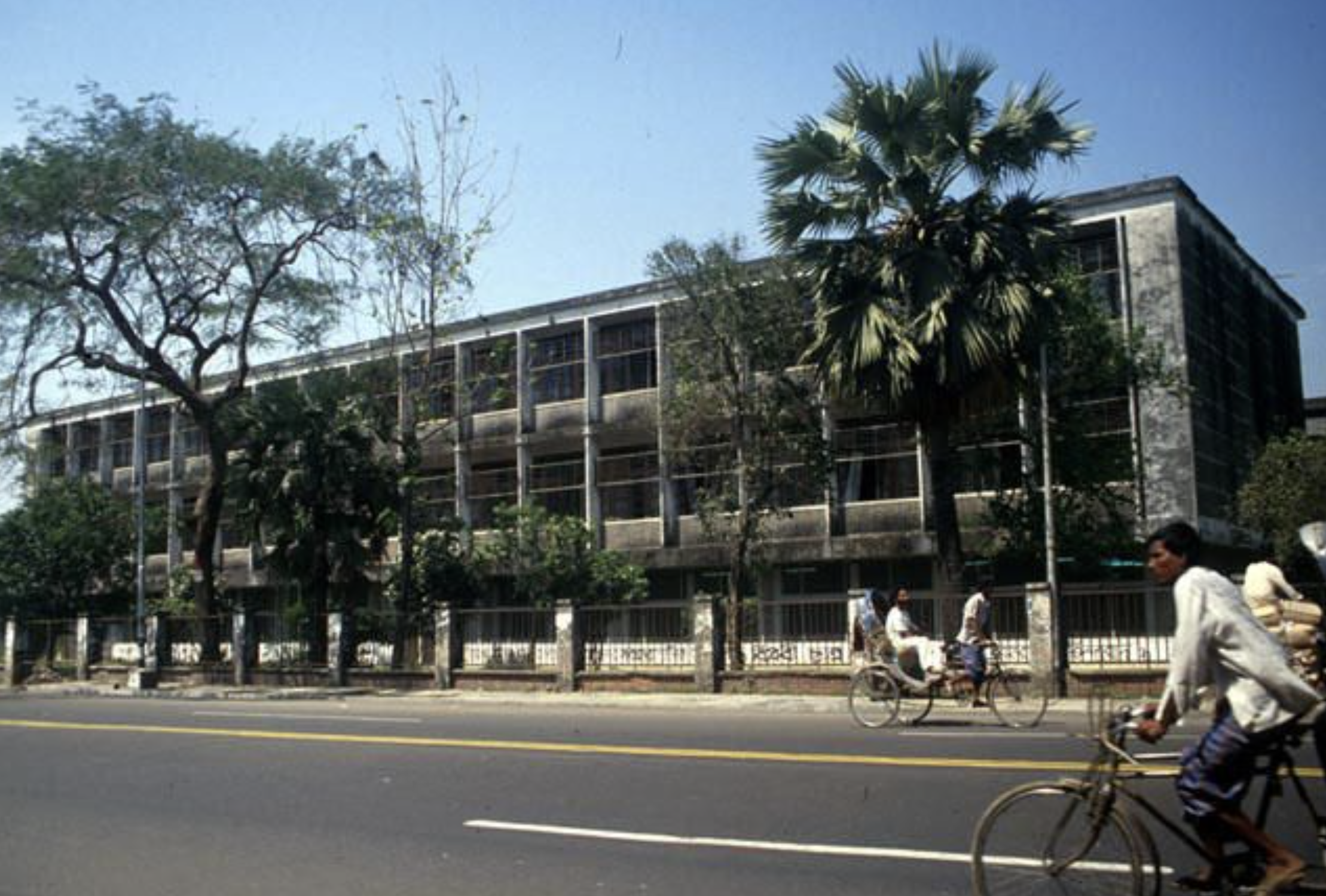 Dhaka University Library