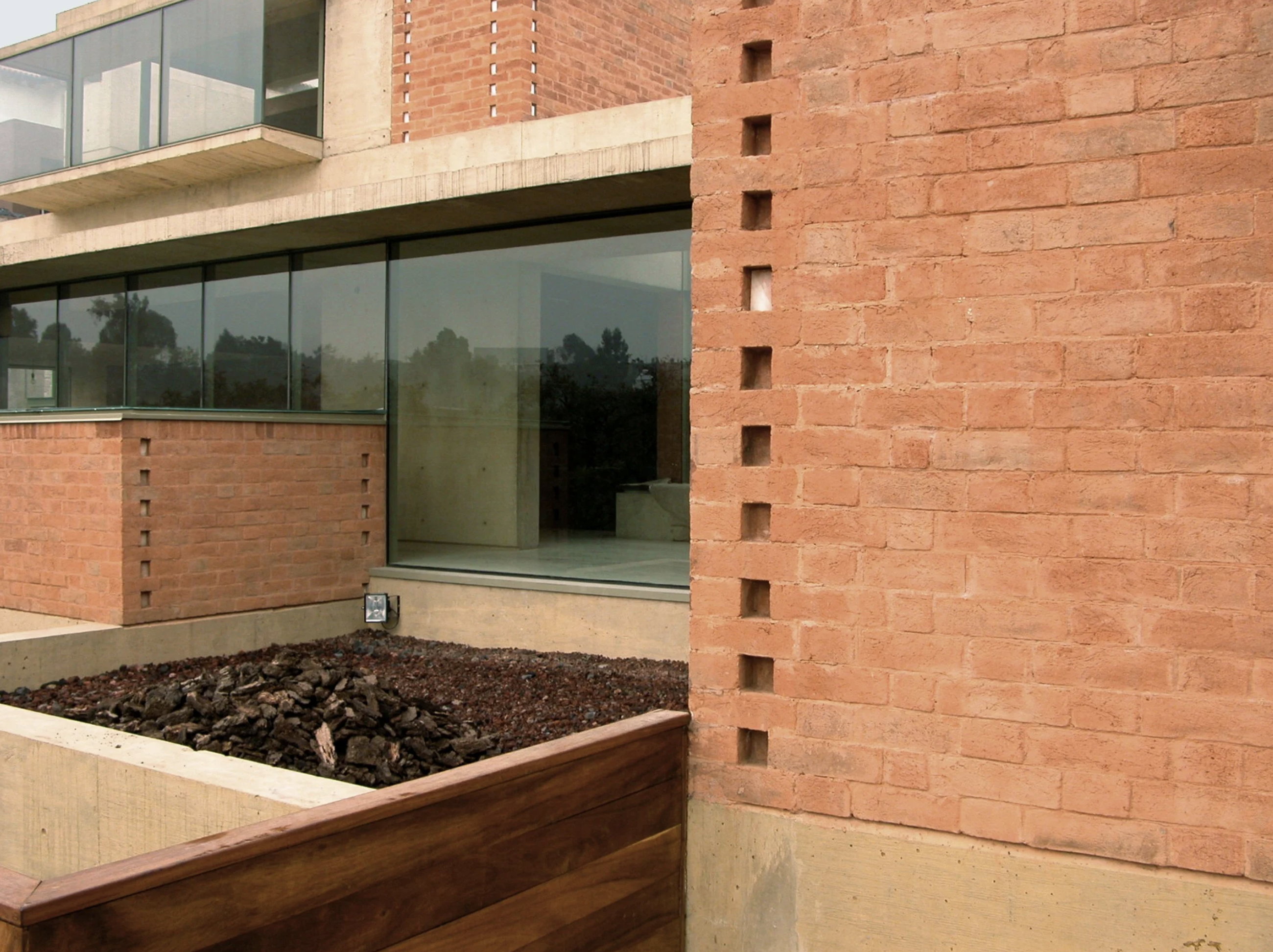 CASA MOJADA