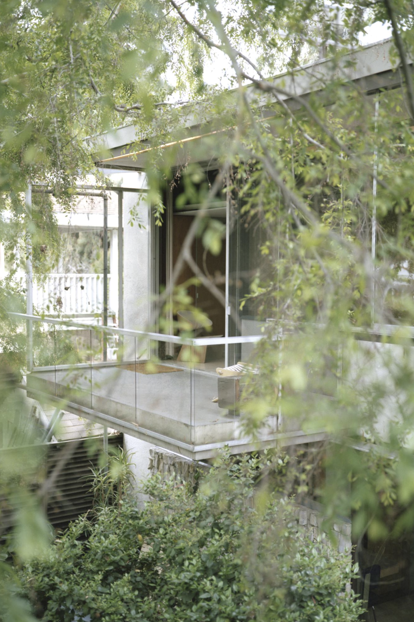 V.D.L. Research House