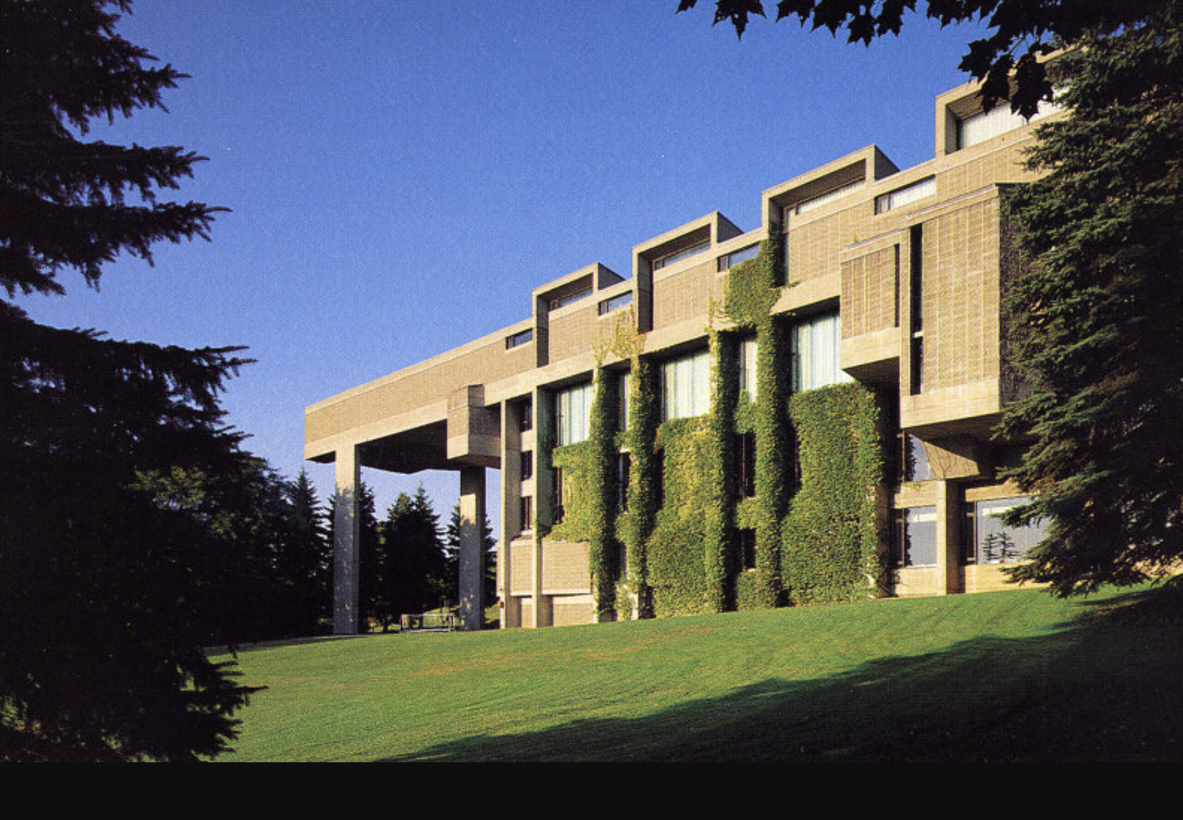 Charles A. Dana Creative Arts Center, Colgate University