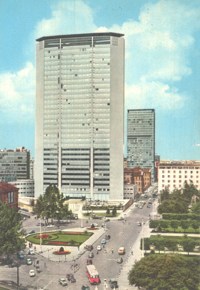 INTERNATIONAL STYLE